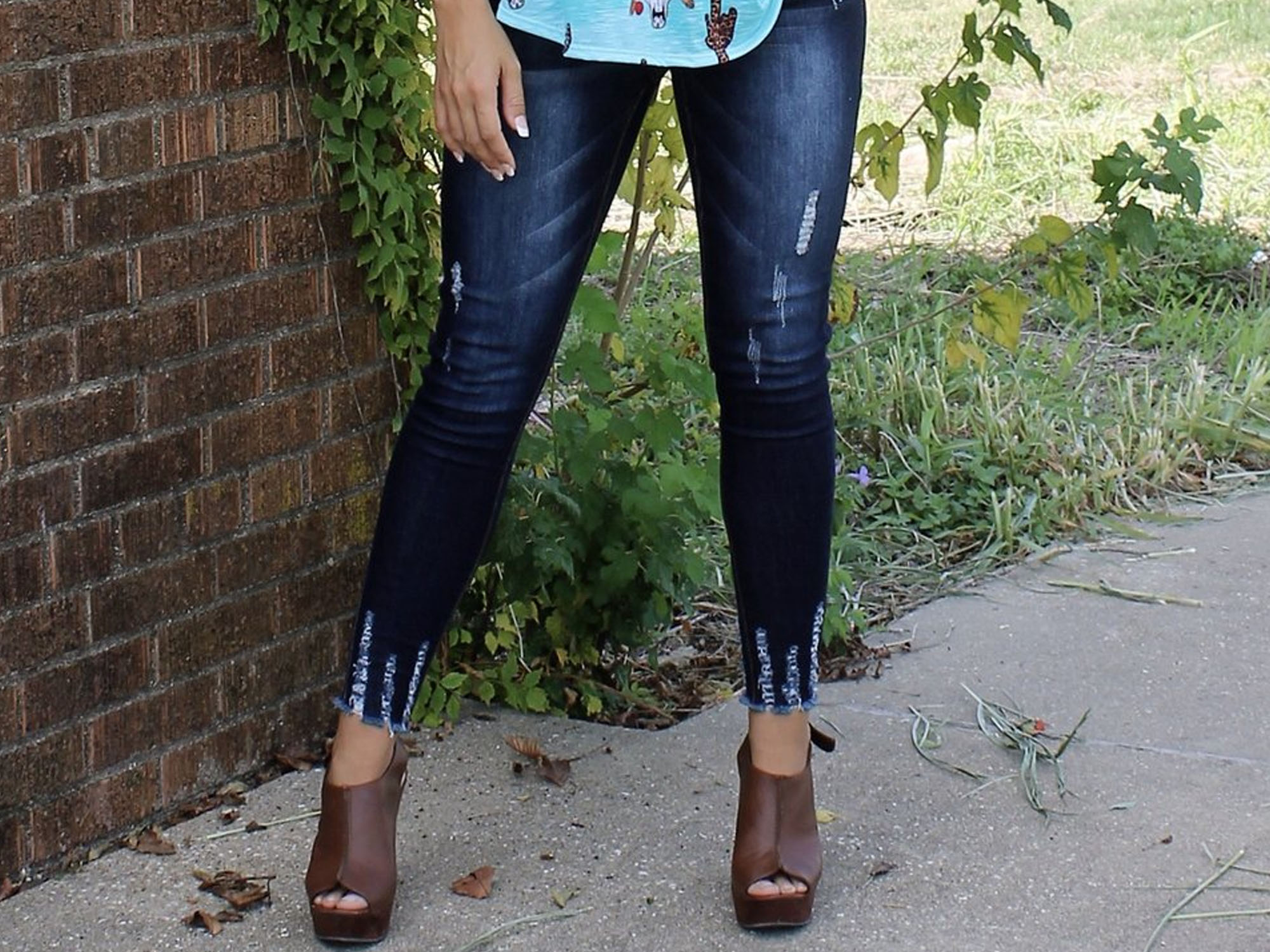 12 Frayed Bottom Jeans Perfect For Fun Days - Society19 UK