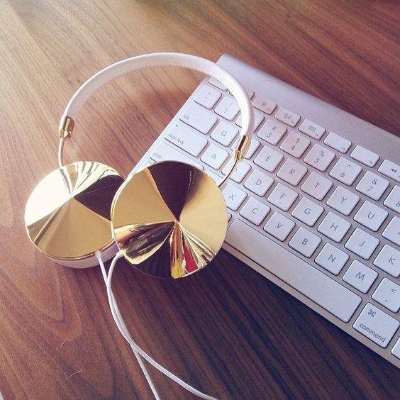 20 Secret Santa Gifts You Can Get on Amazon Prime - Society19