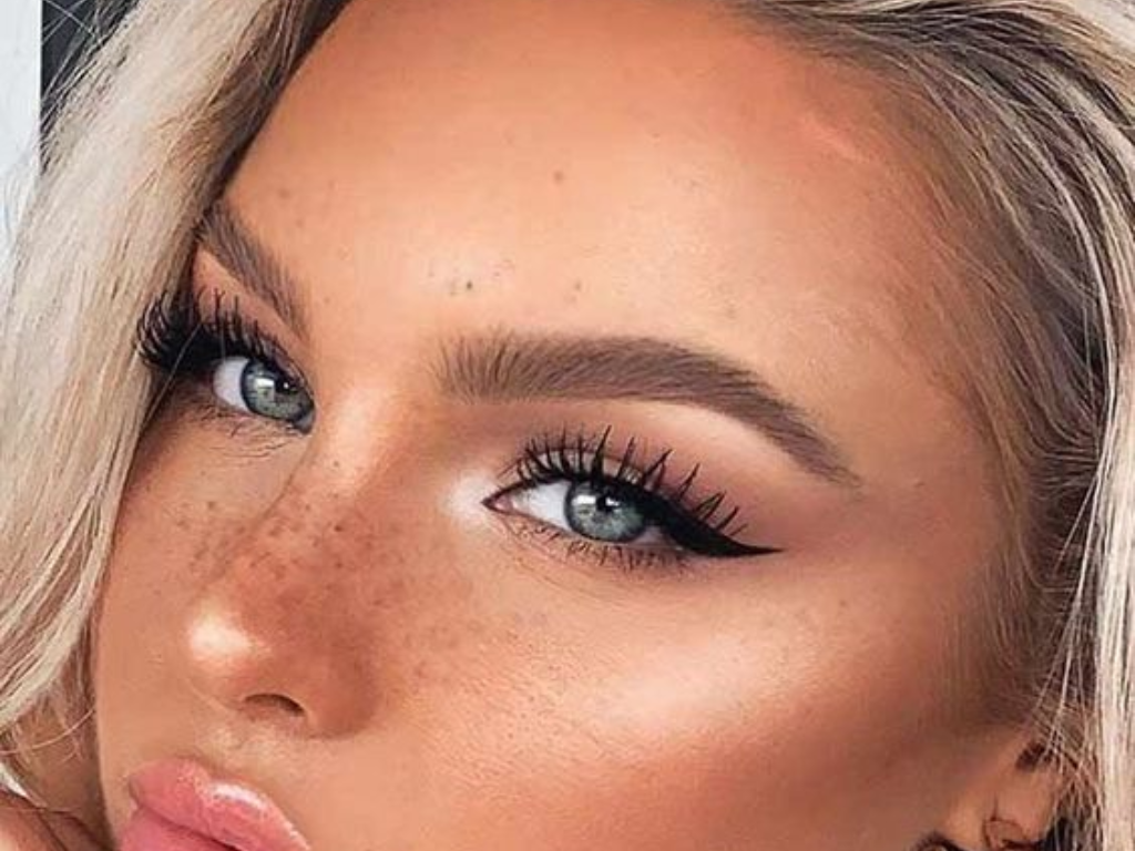 12 Eyeliner Tutorials That Can Change Your Look - Society19